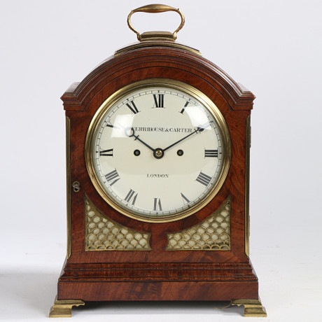 A GEORGE III MAHOGANY MANTEL CLOCK, DWERRIHOUSE & CARTER, LONDON ...