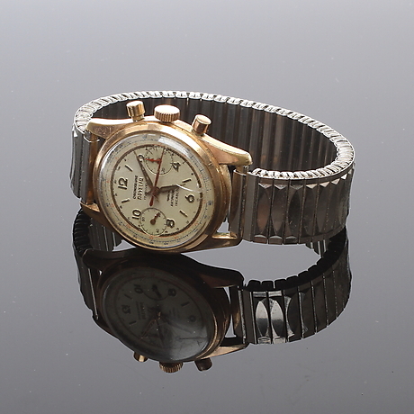 WRIST WATCH, dial marked Noveliq Chronographe, movement cal. Venus 188 ...