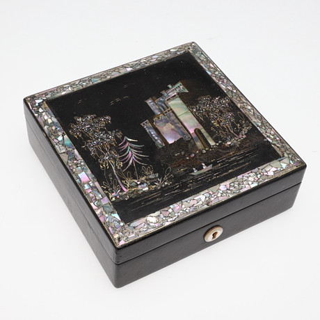 A SMALL MOTHER OF PEARL INLAID BOX. Swedish Folk Art - Bowls & Boxes ...