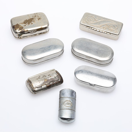 SNUFF BOXES and lighters, 7 parts, metal. Silver & Metals - Other ...