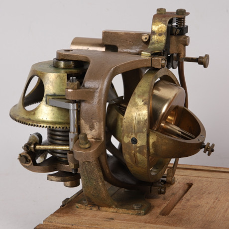 GYROSCOPE, for torpedo, brass, 20th century. Miscellaneous - Technica ...