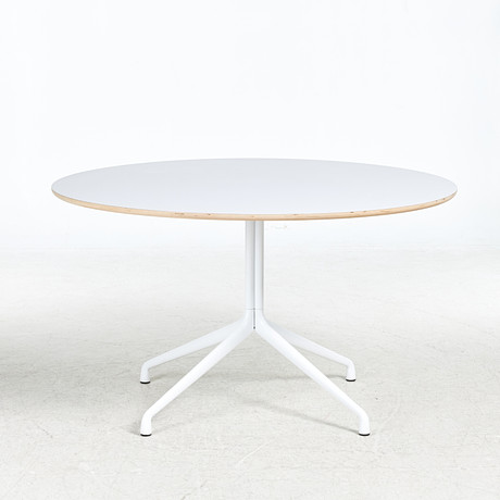 HEE WELLING, "About a table AAT20", round table, for HAY, white ...