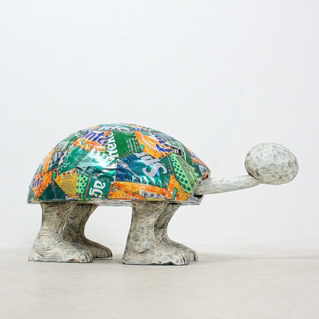 MARTIN SMIDA. Hans ateljé. 'Tin Turtle', skulptur, unik. Konst ...