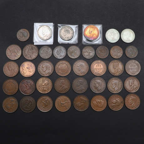 A COLLECTION OF COMMONWEALTH OF AUSTRALIA PENNIES AND OTHER COINS ...