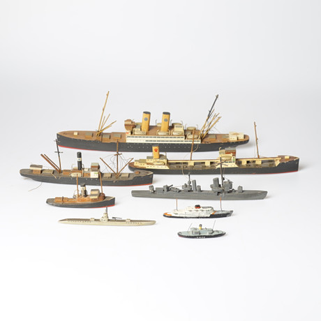 BOAT MODELS, 8 pcs, i.a. Edmund Köster, scale 1:400, 1930s. Toys - Toys ...