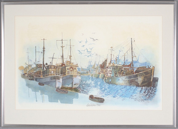 CLAES FOLCKER. Fiskebåtar i hamn, litografi, signerad och numrerad 69/ ...