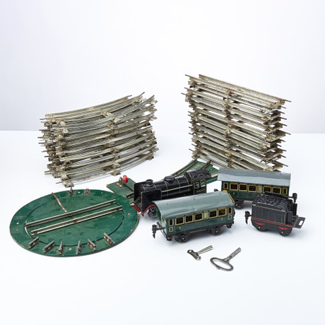 MÄRKLIN LOK R880, 3 VAGNAR 889 & 17230 , samt räls. Leksaker - Leksaker ...