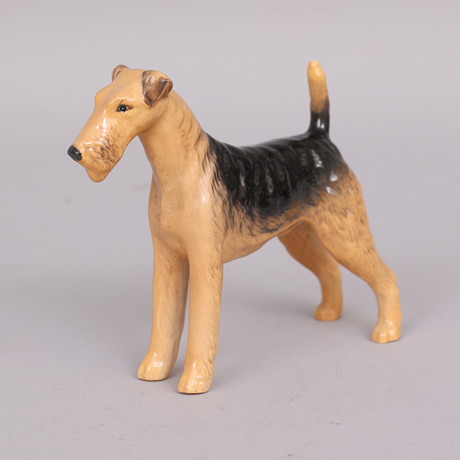 FIGURIN, porslin, Airedale Terrier, Beswick, England. Keramik & Porslin ...