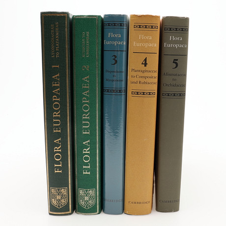 BOTANIK. FLORA EUROPAEA I FEM VOLYMER UTGIVEN AV THE UNIVERSITY PRESS I ...