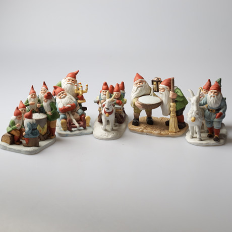 FIGURINER 5 st, tomtar, porslin, efter Jenny Nyström, Kalmar Läns ...