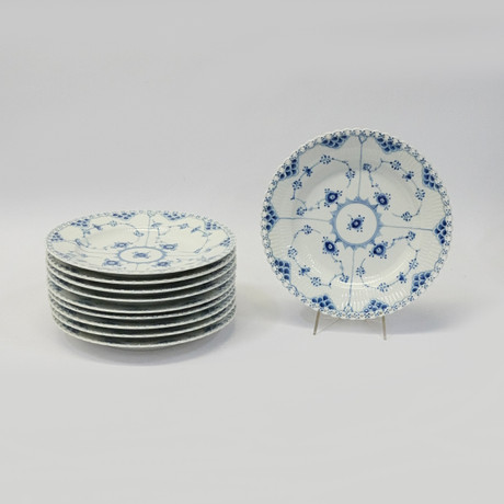 ROYAL DANISH/ ROYAL COPENHAGEN. DINING PLATES, MUSSEL MALT, OPEN-BREAK ...