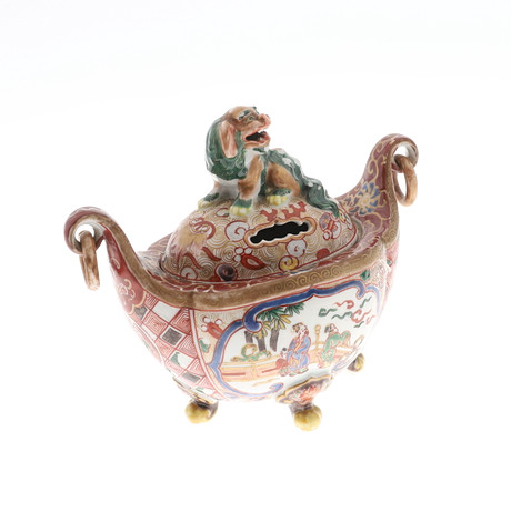 A JAPANESE IMARI BOAT SHAPED KORO AND COVER. Ceramics & Porcelain ...
