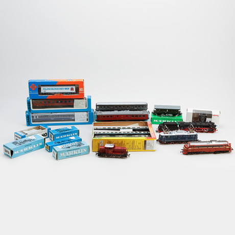 LOCOMOTIVES AND WAGONS, Märklin. Toys - Toys - Auctionet
