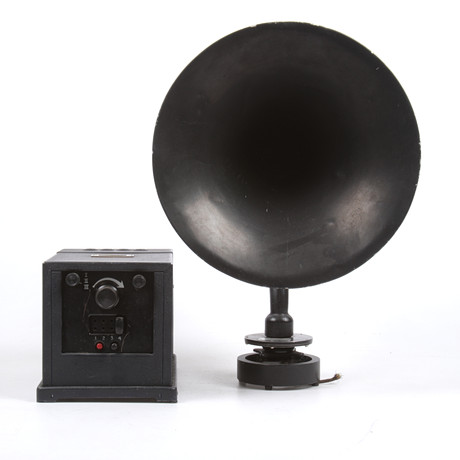 RADIO with SPEAKER, Philips, type 2515. The first part of the 20th ...