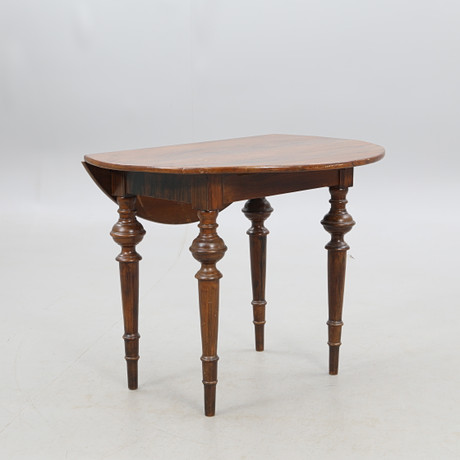 FLAP TABLE. Furniture - Tables - Auctionet