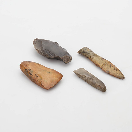 A Collection OF FLINTS, 4 tools, Late Stone Age. Ethnographica - Auctionet