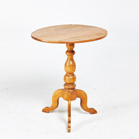 PILLAR TABLE, around 1900, oval top, birch. Furniture - Tables - Auctionet