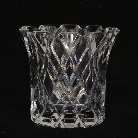 VAS, kristall, sign. Gunnar Cyren. Orrefors, Samtida tillverkning. Glas ...