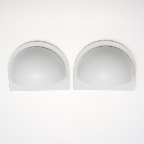 ALFRED HOMANN 1948 - 2022. 1 par vägglampor, för utomhusbruk, modell ...