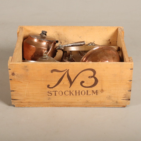 COPPER OBJECTS and WOODEN BOX, NB Stockholm, 5 parts, copper. Silver ...