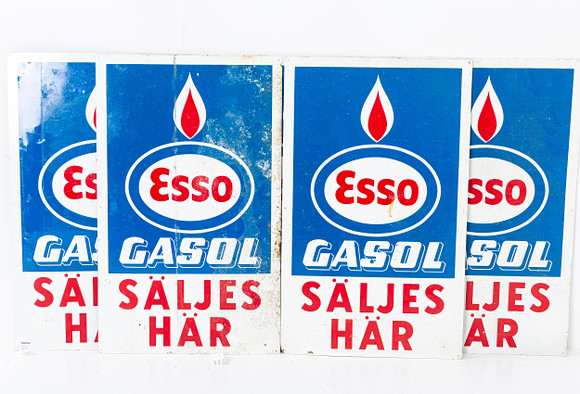 SKYLTAR, 5 st, Esso " Gasol säljes här ". Övrigt - Övrigt - Auctionet