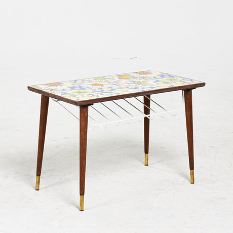 SIDOBORD, 1950/60-tal, stomme i teak, hylla i målad metall under, på ...