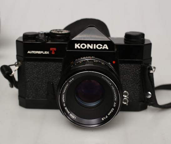 KAMERA, KONICA Autoreflex T, med 52 mm. Foto, Kameror & Optik - Kameror ...
