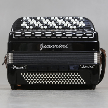 DRAGSPEL, Guerrini Super, Italia. Samlarföremål - Musikinstrument - Auctionet