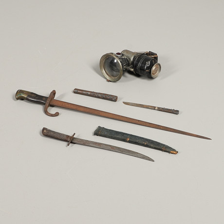A 19TH CENTURY FRENCH CHASSEPOT TYPE BAYONET, TWO KNIVES AND A CARBIDE ...