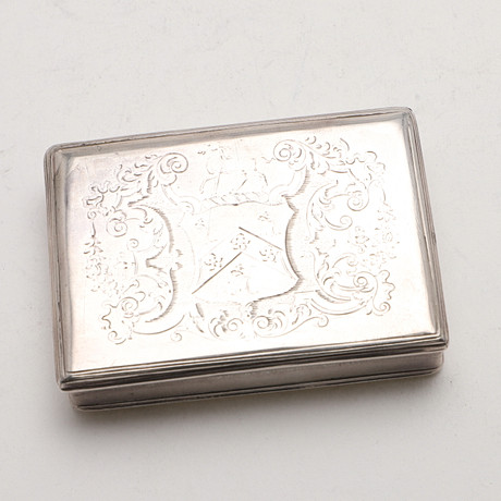 A RECTANGULAR ENGRAVED SNUFF BOX. Silver & Metals - Silver - Auctionet