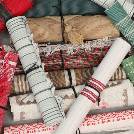 LÖPARE / DUKAR, 15 st, främst hemvävda. Mattor & Textil - Textil ...