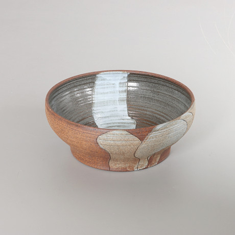 JANE BAILEY. f 1945. Skål, diameter 35,5 cm, chamotterat stengods, Danmark, signerad, 1986 ...