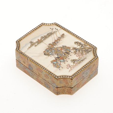JAPANESE SATSUMA BOX - YABU MEIZAN. Ceramics & Porcelain - Oriental ...