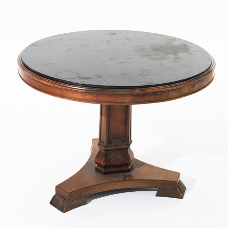 COFFEE TABLE, circa 1900, Empire style, oak, carved decor, top in black ...