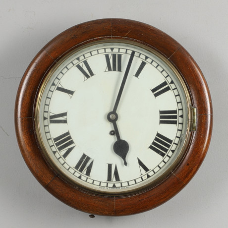 ANTIQUE SCHOOL CLOCK - TAMESIDE. Clocks & Watches - Wall Clocks - Auctionet