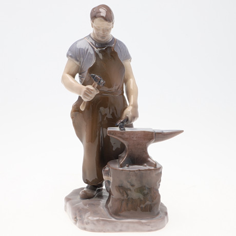 AXEL LOCHER. figurin, Smed, porslin, Bing & Gröndahl, Danmark. Keramik ...