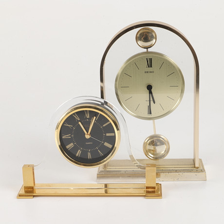 TABLE CLOCK, 2 pieces, Seiko and Moretime, Quartz, gilded metal. Clocks ...