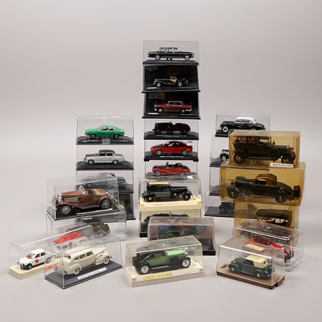MODELLBILAR, 28 st, 1900/2000-tal. Leksaker - Leksaker - Auctionet