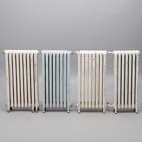 ANTIKA ELEMENT/RADIATORER, 4 ST, gjutjärn, på fötter med reliefgjuten ...