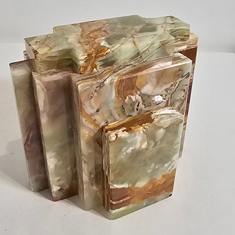 ART DECO STYLE STEPPED ONYX BASE. Art - Sculptures & Bronzes - Auctionet