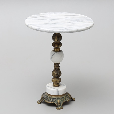 BORD / PIEDESTAL, marmor, 1900-talets senare hälft. Möbler - Bord ...