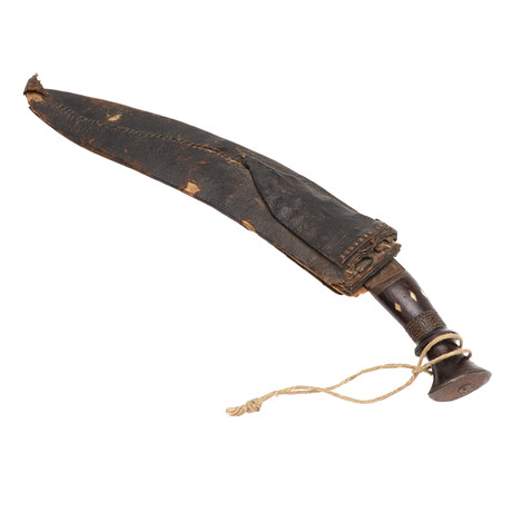A BROAD BLADED KUKRI KNIFE AND SCABBARD. Weapons & Militaria - Edged ...
