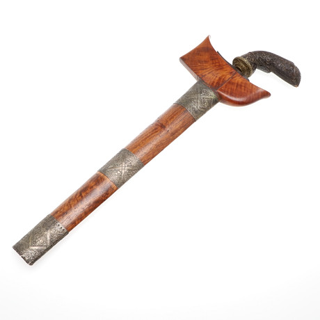 A MALAYSIAN KRIS PATTERN SHORT SWORD AND SCABBARD. Weapons & Militaria ...