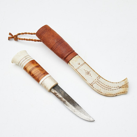 MARTIN KOURAK. KNIFE, half horn, Sami craft, monogram signed. Weapons ...