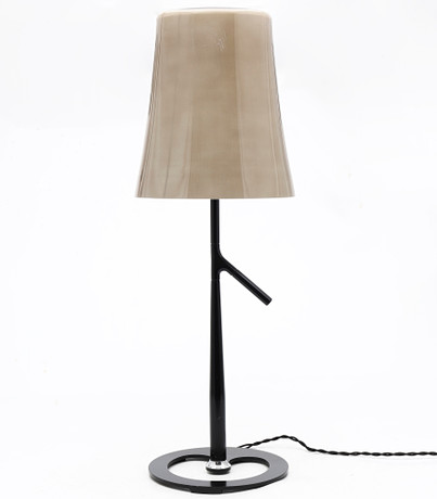 Probably Italian table lamp in lacquered iron, with opaline and brown ...