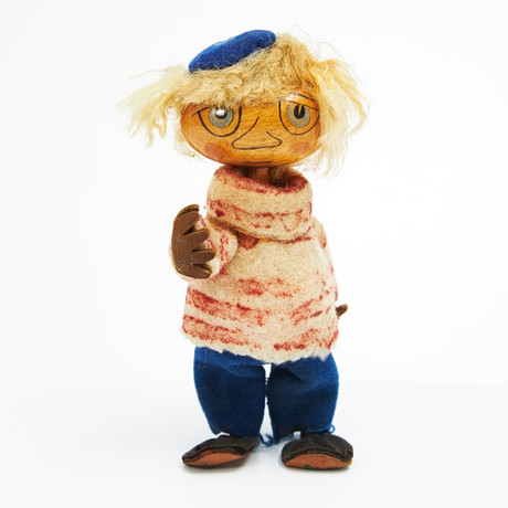ATELIER FAUNI. Moomin figurine, "Too-ticki", wood, fabric and leather ...