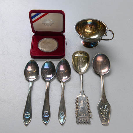 SILVER OBJECTS, including coins, 1984 Olympics in Los Angeles, USA ...
