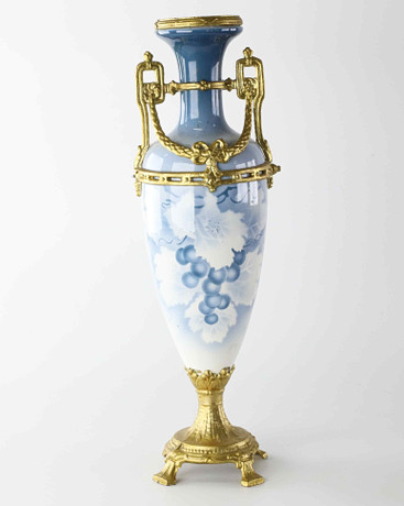 URNA, porslin, förgylld, Louis XVI-stil. Keramik & Porslin - Europeiskt ...