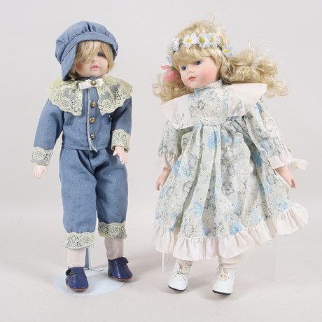 PORSLINSDOCKOR, 2 st, 1900-tal. Leksaker - Leksaker - Auctionet