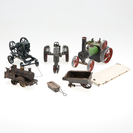 GEBRUDER BING CLOCKWORK LOCOMOTIVE, MAMOD STEAM TRACTOR & OTHER ITEMS ...